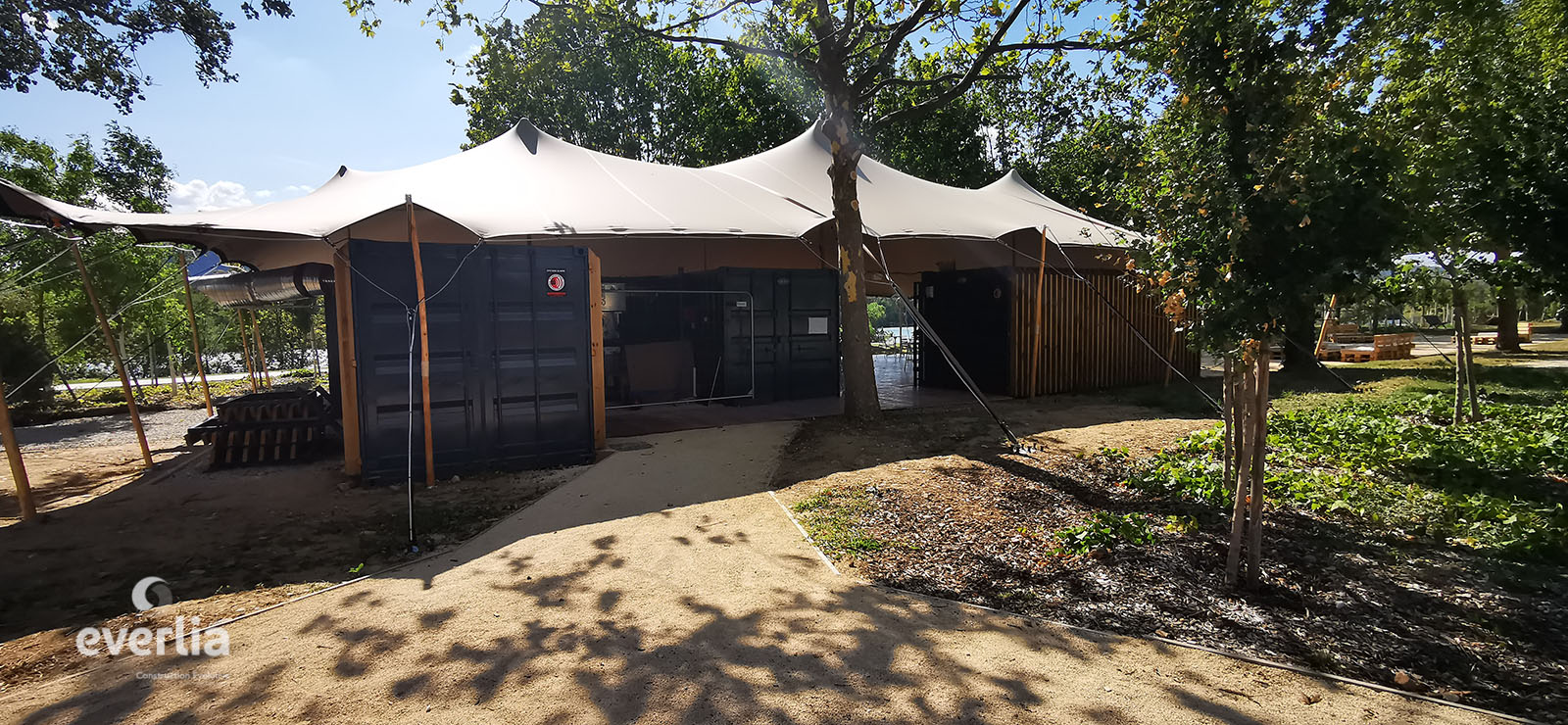 Réalisation d'une guinguette - Actualités Everlia - Constructeur ...